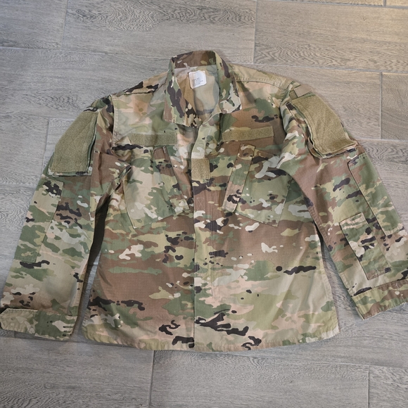 Jackets & Coats | Army Ocp Combat Uniform Coat Medium Short Genuine ...